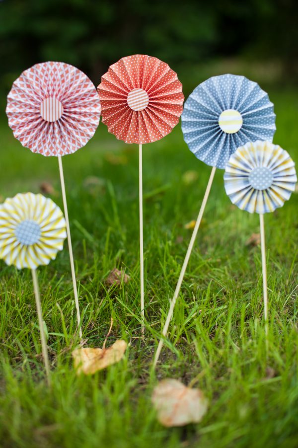 DIY Pinwheel Backdrop Tutorial – Priscilla Locke